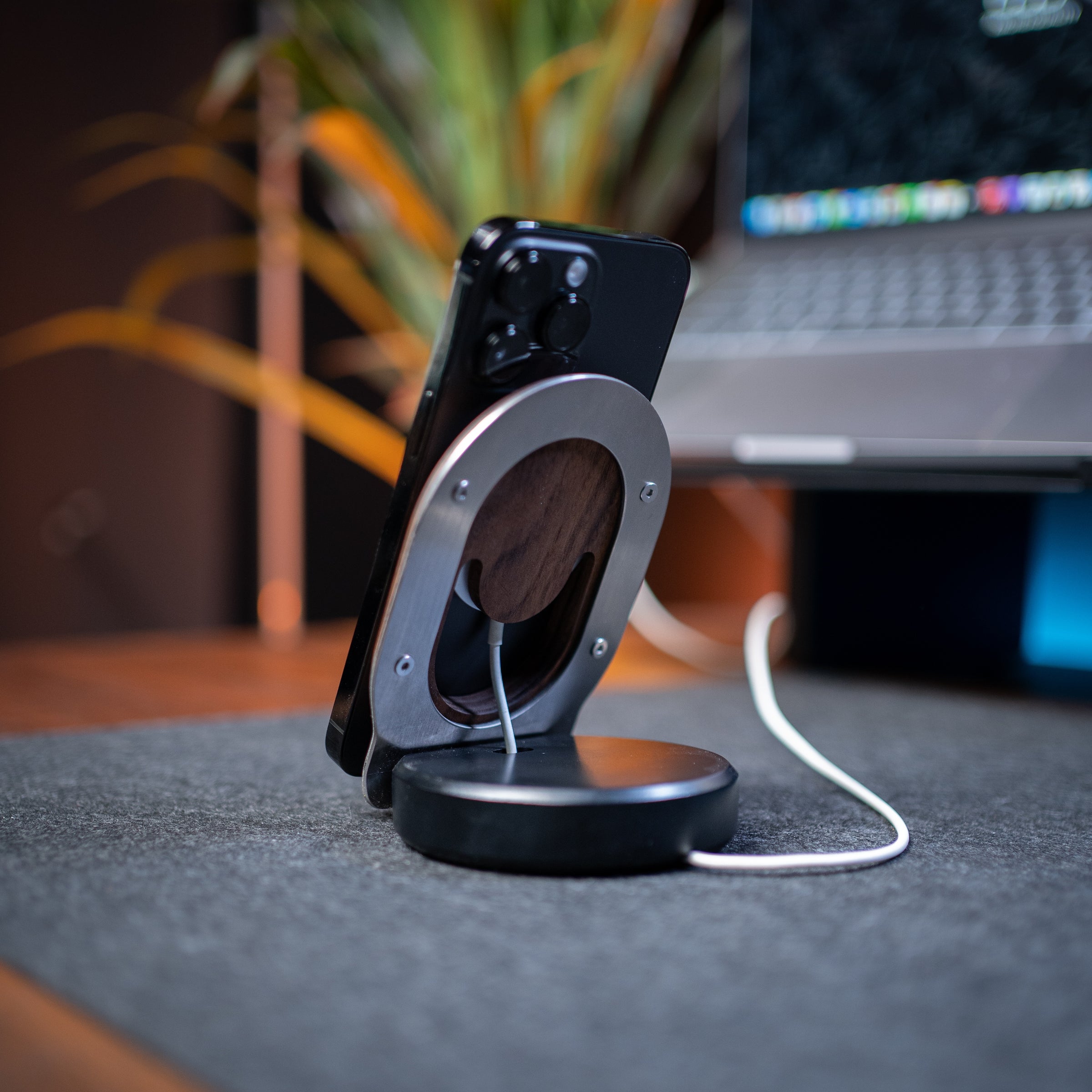 Wood MagSafe wireless charging stand